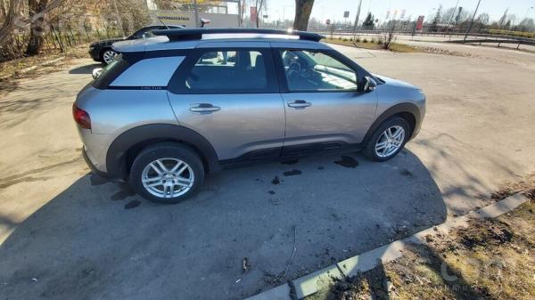 Grey Citroen C4 Cactus 2018 in Riga, with an engine capacity of 1.20 L and mileage of 106 thousand km for 7200 €, photo 1 on AUTOMOTO.COM.LV