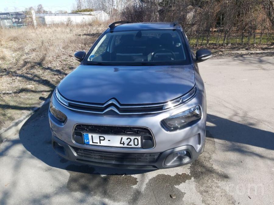 Pelēks Citroen C4 Cactus 2018 Rīga, ar dzinēja tilpumu 1.20 L un nobraukumu 106 tūkst. km par 7200 €, foto 2 vietnē AUTOMOTO.COM.LV