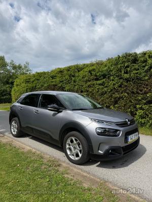Pelēks Citroen C4 Cactus 2018 Tallina, ar dzinēja tilpumu 1.20 L un nobraukumu 88 tūkst. km par 9500 €, foto 4 vietnē AUTOMOTO.COM.LV