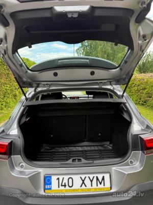 Pelēks Citroen C4 Cactus 2018 Tallina, ar dzinēja tilpumu 1.20 L un nobraukumu 88 tūkst. km par 9500 €, foto 13 vietnē AUTOMOTO.COM.LV