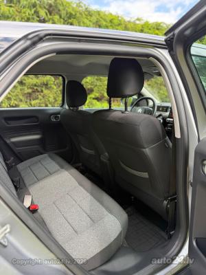 Pelēks Citroen C4 Cactus 2018 Tallina, ar dzinēja tilpumu 1.20 L un nobraukumu 88 tūkst. km par 9500 €, foto 15 vietnē AUTOMOTO.COM.LV
