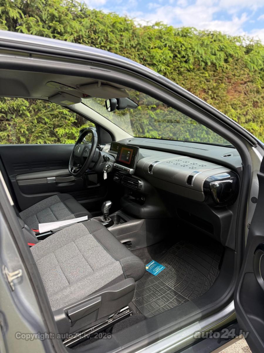 Pelēks Citroen C4 Cactus 2018 Tallina, ar dzinēja tilpumu 1.20 L un nobraukumu 88 tūkst. km par 9500 €, foto 16 vietnē AUTOMOTO.COM.LV