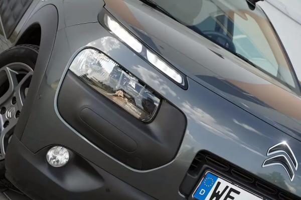 Grey Citroen C4 Cactus 2018 in Riga, with an engine capacity of 1.60 L and mileage of 148 thousand km for 8700 €, photo 1 on AUTOMOTO.COM.LV