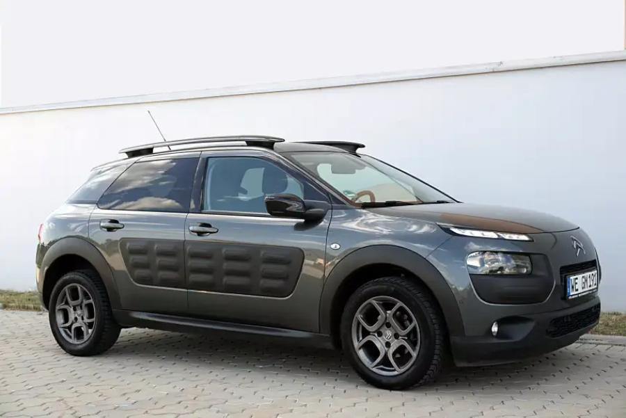 Серый Ситроен C4 Кактус 2018 в Рига, объемом двигателя 1.60 л и пробегом 148 тыс. км за 8700 €, фото 13 на AUTOMOTO.COM.LV