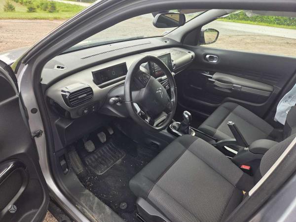 Grey Citroen C4 Cactus 2018 in Taurage, with an engine capacity of 1.56 L and mileage of 107 thousand km for 6300 €, photo 8 on AUTOMOTO.COM.LV