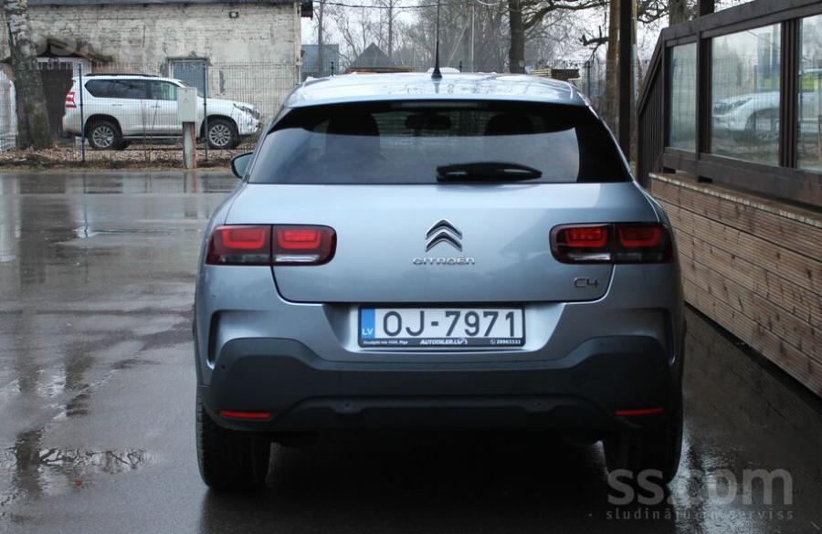 Grey Citroen C4 Cactus 2019 in Riga, with an engine capacity of 1.20 L and mileage of 0 thousand km for 9650 €, photo 11 on AUTOMOTO.COM.LV