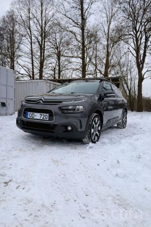 Pelēks Citroen C4 Cactus 2019 Rīga, ar dzinēja tilpumu 1.20 L un nobraukumu 129 tūkst. km par 8477 €, foto 2 vietnē AUTOMOTO.COM.LV