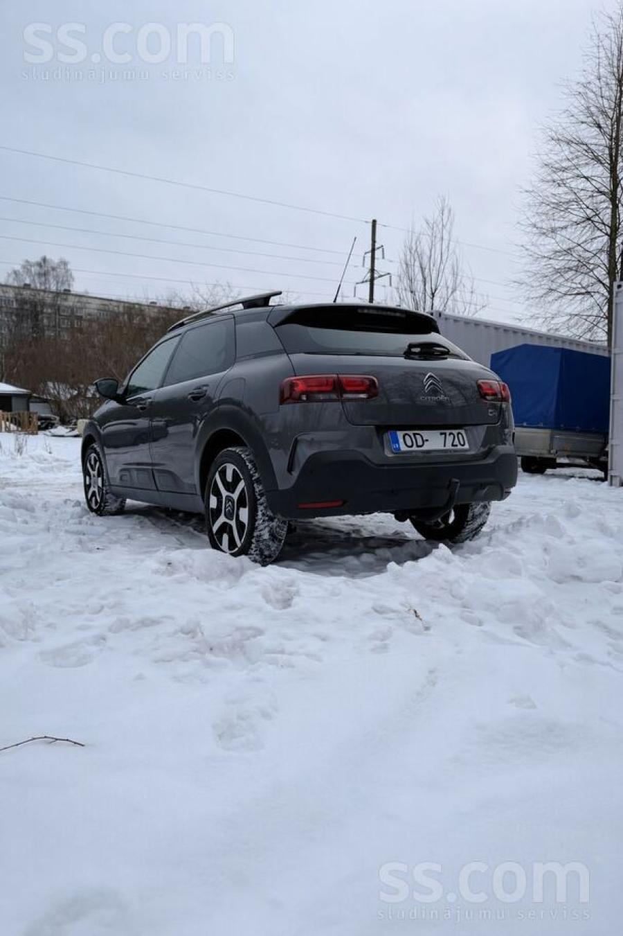 Pelēks Citroen C4 Cactus 2019 Rīga, ar dzinēja tilpumu 1.20 L un nobraukumu 129 tūkst. km par 8477 €, foto 4 vietnē AUTOMOTO.COM.LV