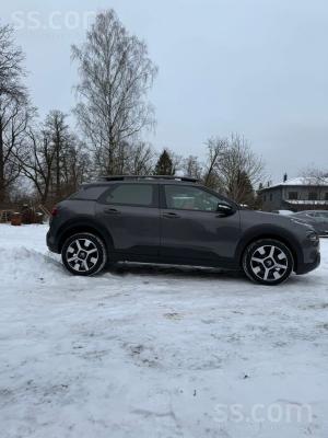 Pelēks Citroen C4 Cactus 2019 Rīga, ar dzinēja tilpumu 1.20 L un nobraukumu 129 tūkst. km par 8477 €, foto 6 vietnē AUTOMOTO.COM.LV