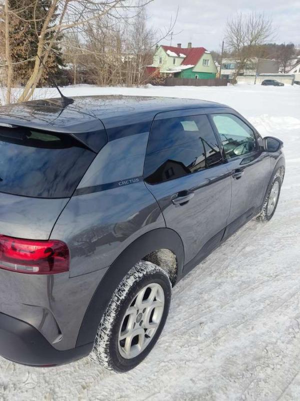 Grey Citroen C4 Cactus 2019 in Kaunas, with an engine capacity of 1.50 L and mileage of 115 thousand km for 7150 €, photo 4 on AUTOMOTO.COM.LV