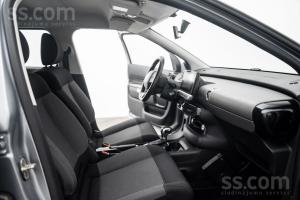 Grey Citroen C4 Cactus 2019 in Tallinn, with an engine capacity of 1.50 L and mileage of 72 thousand km for 10999 €, photo 11 on AUTOMOTO.COM.LV