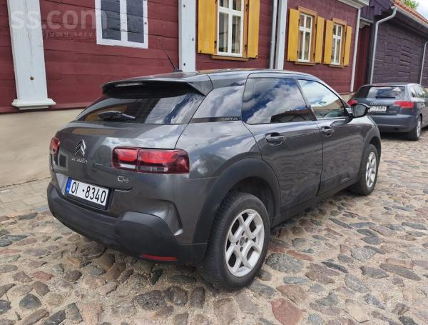 Grey Citroen C4 Cactus 2019 in Jelgava, with an engine capacity of 1.20 L and mileage of 0 thousand km for 6990 €, photo 3 on AUTOMOTO.COM.LV