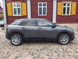 Pelēks Citroen C4 Cactus 2019 Jelgava, ar dzinēja tilpumu 1.20 L un nobraukumu 0 tūkst. km par 6990 €, foto 8 vietnē AUTOMOTO.COM.LV