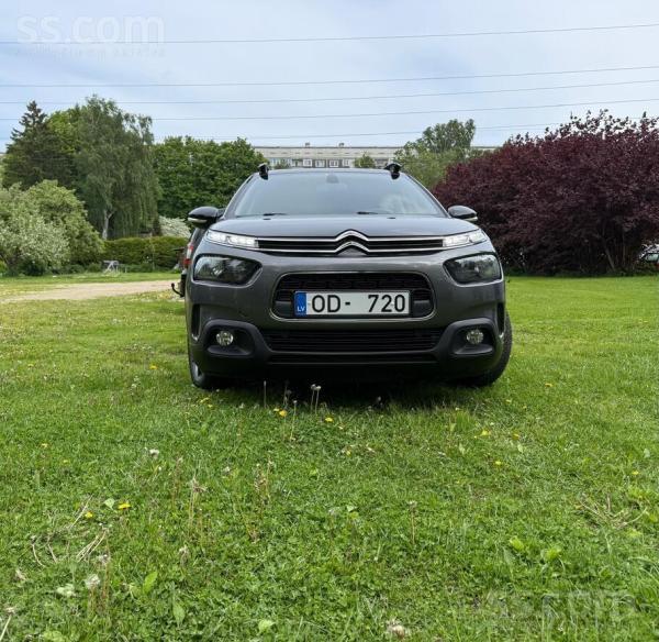 Pelēks Citroen C4 Cactus 2019 Rīga, ar dzinēja tilpumu 1.20 L un nobraukumu 133 tūkst. km par 9299 €, foto 3 vietnē AUTOMOTO.COM.LV