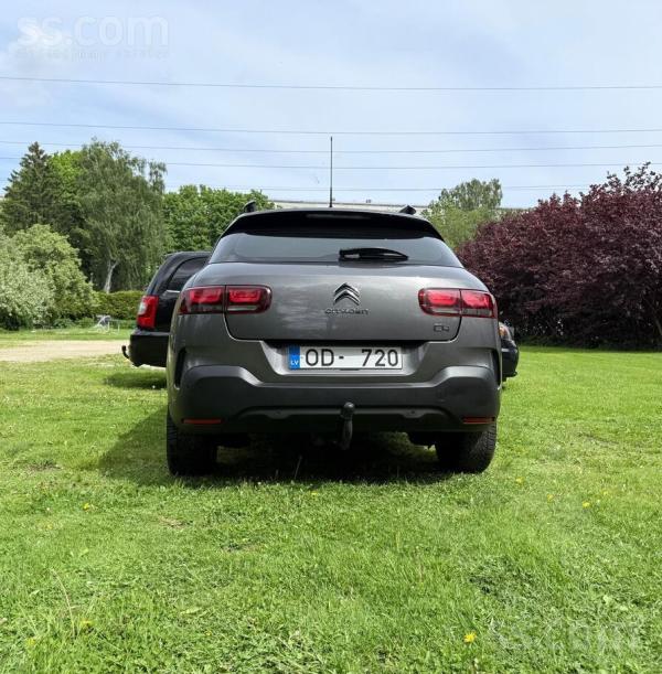 Pelēks Citroen C4 Cactus 2019 Rīga, ar dzinēja tilpumu 1.20 L un nobraukumu 133 tūkst. km par 9299 €, foto 7 vietnē AUTOMOTO.COM.LV