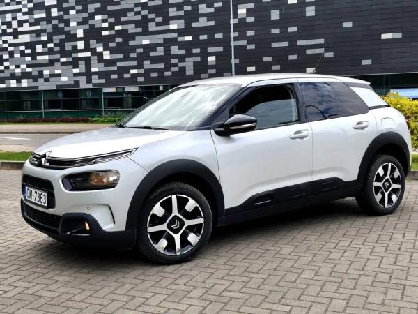 Серый Ситроен C4 Кактус 2019 в Елгава, объемом двигателя 1.20 л и пробегом 189 тыс. км за 7990 €, фото 2 на AUTOMOTO.COM.LV