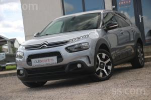 Grey Citroen C4 Cactus 2019 in Tukums, with an engine capacity of 1.20 L and mileage of 84 thousand km for 8889 €, photo  on AUTOMOTO.COM.LV
