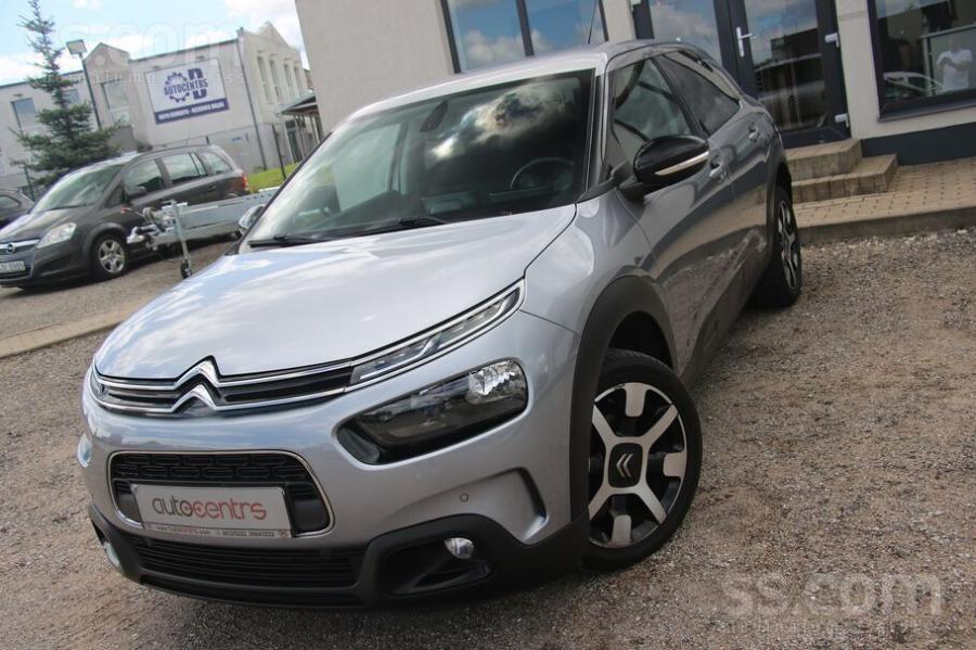 Pelēks Citroen C4 Cactus 2019 Tukums, ar dzinēja tilpumu 1.20 L un nobraukumu 84 tūkst. km par 8889 €, foto 3 vietnē AUTOMOTO.COM.LV
