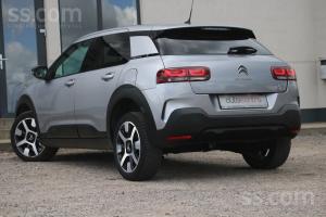 Pelēks Citroen C4 Cactus 2019 Tukums, ar dzinēja tilpumu 1.20 L un nobraukumu 84 tūkst. km par 8889 €, foto 4 vietnē AUTOMOTO.COM.LV