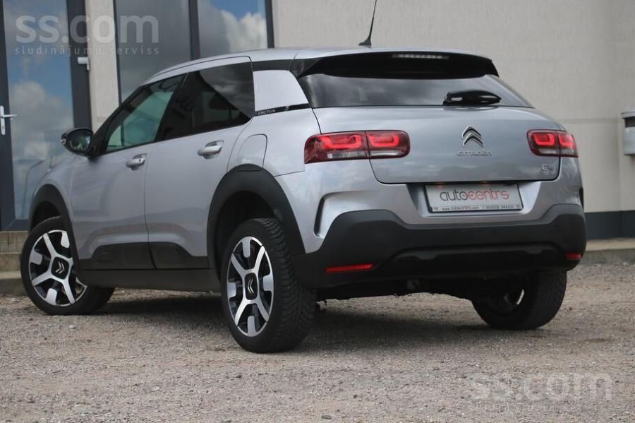 Pelēks Citroen C4 Cactus 2019 Tukums, ar dzinēja tilpumu 1.20 L un nobraukumu 84 tūkst. km par 8889 €, foto 4 vietnē AUTOMOTO.COM.LV