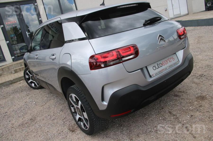 Pelēks Citroen C4 Cactus 2019 Tukums, ar dzinēja tilpumu 1.20 L un nobraukumu 84 tūkst. km par 8889 €, foto 5 vietnē AUTOMOTO.COM.LV