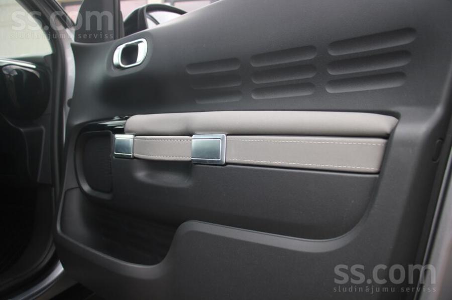 Pelēks Citroen C4 Cactus 2019 Tukums, ar dzinēja tilpumu 1.20 L un nobraukumu 84 tūkst. km par 8889 €, foto 12 vietnē AUTOMOTO.COM.LV