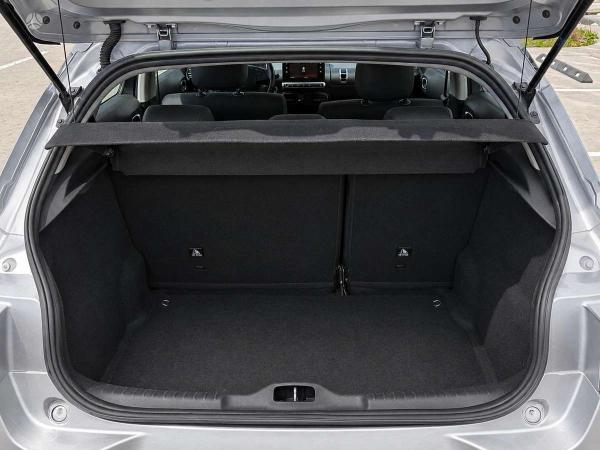 Grey Citroen C4 Cactus 2019 in Vilnius, with an engine capacity of 1.20 L and mileage of 146 thousand km for 6800 €, photo 5 on AUTOMOTO.COM.LV