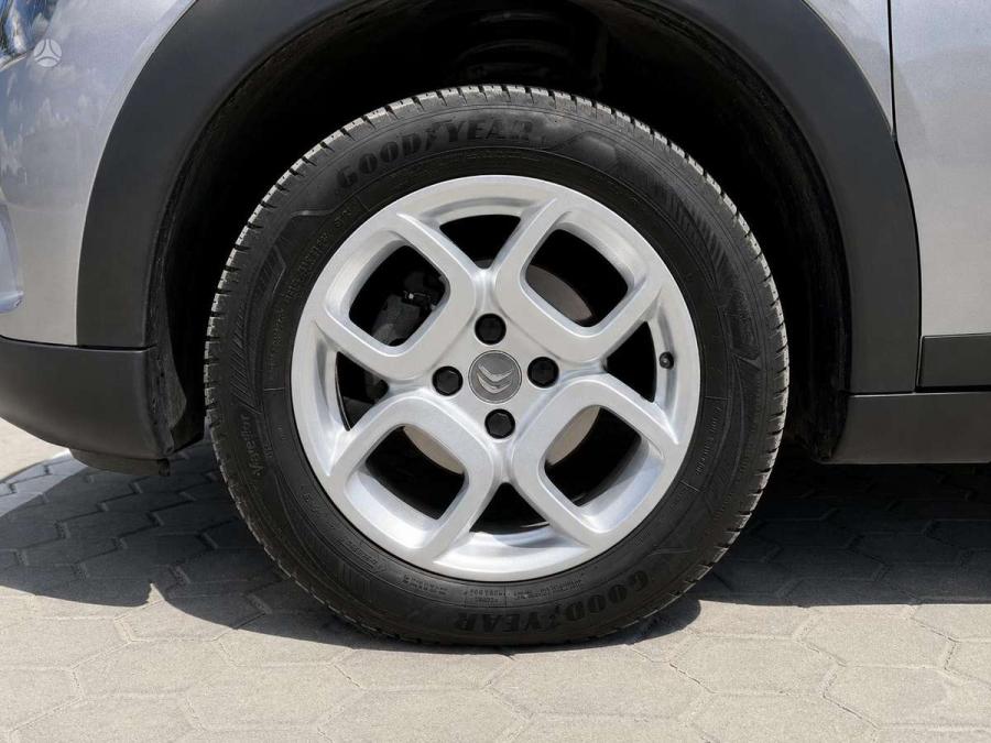Pelēks Citroen C4 Cactus 2019 Viļņa, ar dzinēja tilpumu 1.20 L un nobraukumu 146 tūkst. km par 6800 €, foto 12 vietnē AUTOMOTO.COM.LV