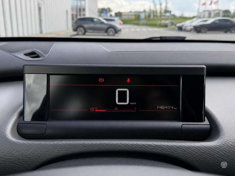 Pelēks Citroen C4 Cactus 2019 Viļņa, ar dzinēja tilpumu 1.20 L un nobraukumu 146 tūkst. km par 6800 €, foto 20 vietnē AUTOMOTO.COM.LV