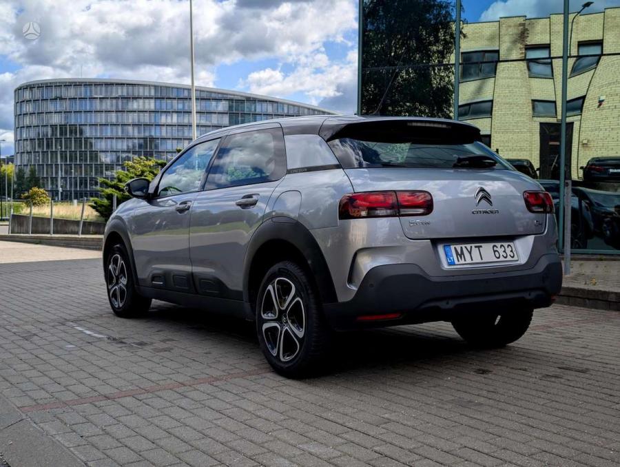 Grey Citroen C4 Cactus 2020 in Vilnius, with an engine capacity of 1.50 L and mileage of 205 thousand km for 7300 €, photo 8 on AUTOMOTO.COM.LV