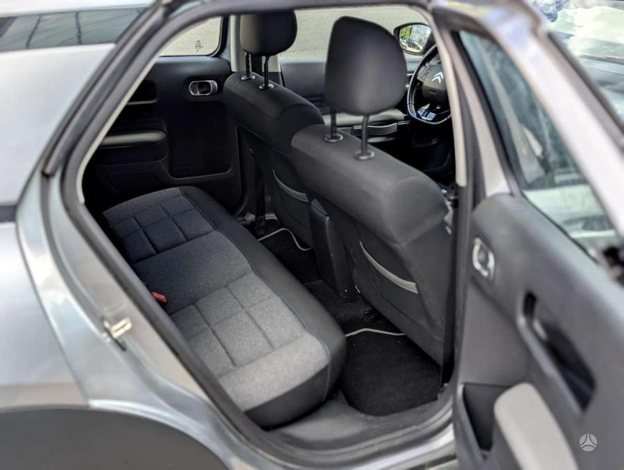 Grey Citroen C4 Cactus 2020 in Vilnius, with an engine capacity of 1.50 L and mileage of 205 thousand km for 7300 €, photo 12 on AUTOMOTO.COM.LV