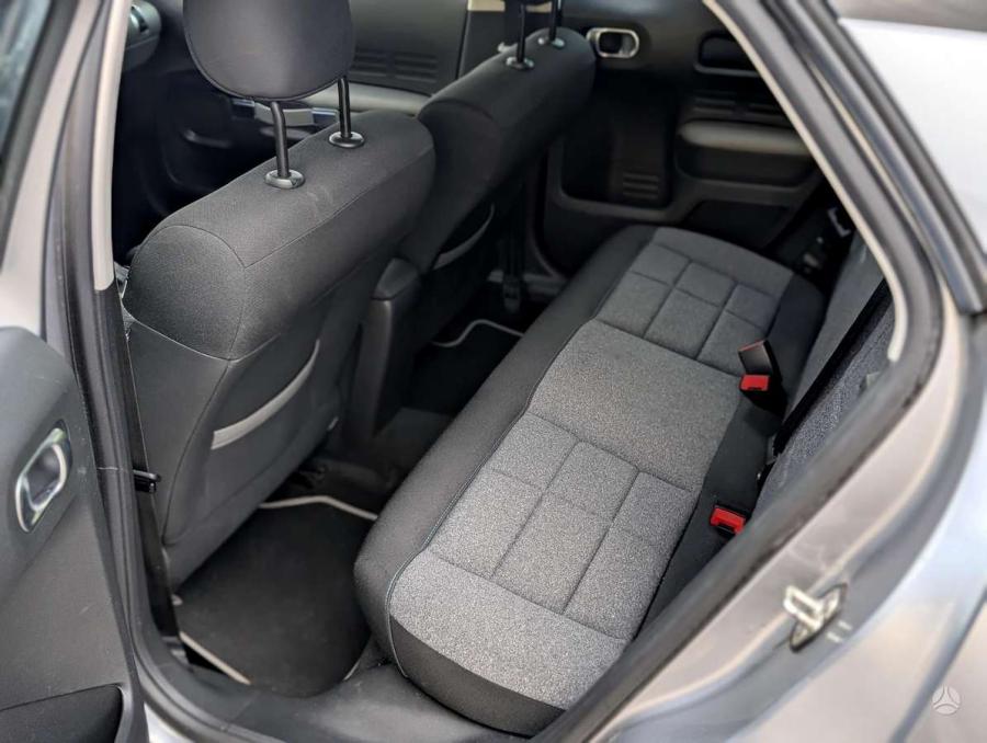 Grey Citroen C4 Cactus 2020 in Vilnius, with an engine capacity of 1.50 L and mileage of 205 thousand km for 7300 €, photo 13 on AUTOMOTO.COM.LV
