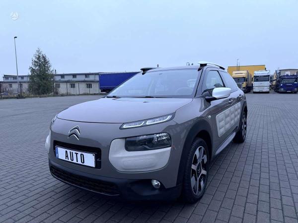 Grey Citroen C4 Cactus 2014 in Taurage, with an engine capacity of 1.56 L and mileage of 167 thousand km for 5999 €, photo 3 on AUTOMOTO.COM.LV