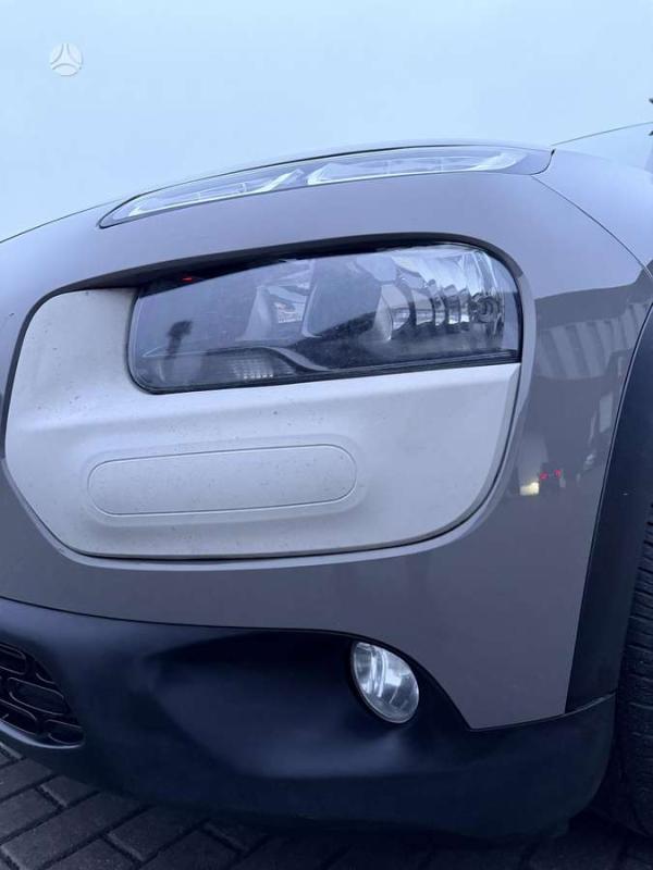 Grey Citroen C4 Cactus 2014 in Taurage, with an engine capacity of 1.56 L and mileage of 167 thousand km for 5999 €, photo 6 on AUTOMOTO.COM.LV