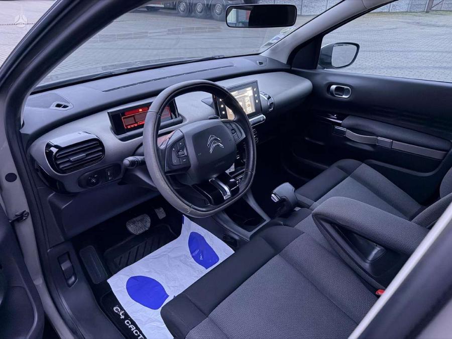 Pelēks Citroen C4 Cactus 2014 Tauragė, ar dzinēja tilpumu 1.56 L un nobraukumu 167 tūkst. km par 5999 €, foto 18 vietnē AUTOMOTO.COM.LV