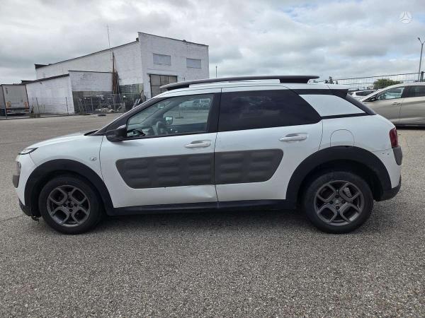 Grey Citroen C4 Cactus 2014 in Marijampole, with an engine capacity of 1.20 L and mileage of 165 thousand km for 1950 €, photo 3 on AUTOMOTO.COM.LV