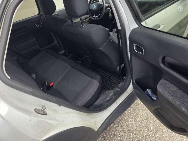 Grey Citroen C4 Cactus 2014 in Marijampole, with an engine capacity of 1.20 L and mileage of 165 thousand km for 1950 €, photo 11 on AUTOMOTO.COM.LV