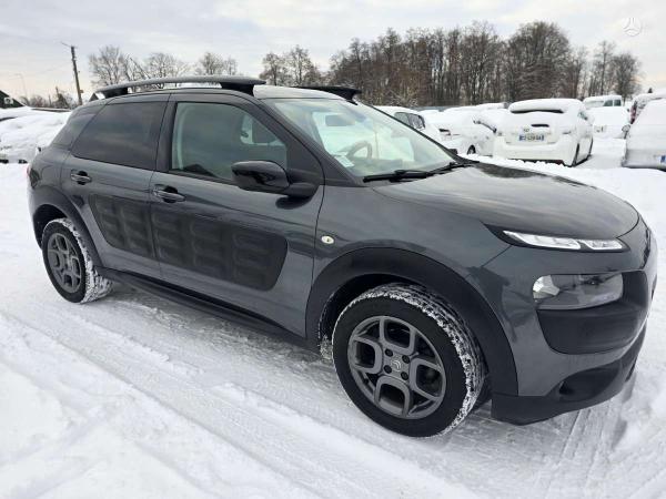 Grey Citroen C4 Cactus 2015 in Taurage, with an engine capacity of 1.20 L and mileage of 170 thousand km for 4600 €, photo 3 on AUTOMOTO.COM.LV