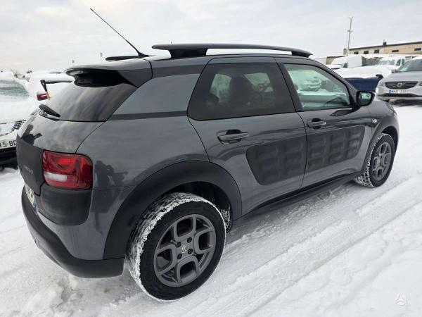 Grey Citroen C4 Cactus 2015 in Taurage, with an engine capacity of 1.20 L and mileage of 170 thousand km for 4600 €, photo 4 on AUTOMOTO.COM.LV