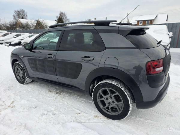 Grey Citroen C4 Cactus 2015 in Taurage, with an engine capacity of 1.20 L and mileage of 170 thousand km for 4600 €, photo 6 on AUTOMOTO.COM.LV