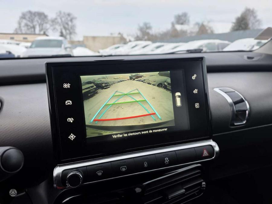 Grey Citroen C4 Cactus 2015 in Taurage, with an engine capacity of 1.20 L and mileage of 170 thousand km for 4600 €, photo 13 on AUTOMOTO.COM.LV