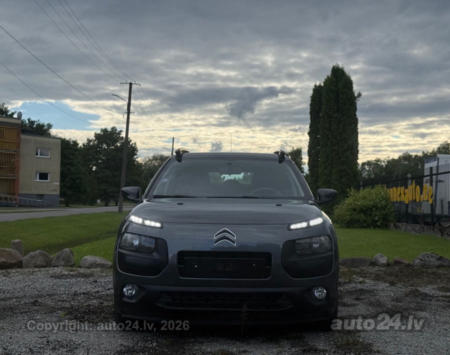 Pelēks Citroen C4 Cactus 2014 Pērnava, ar dzinēja tilpumu 1.20 L un nobraukumu 187 tūkst. km par 6490 €, foto 3 vietnē AUTOMOTO.COM.LV