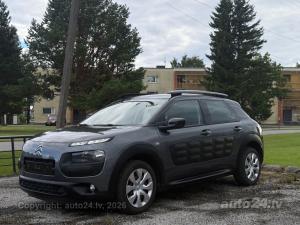 Pelēks Citroen C4 Cactus 2014 Pērnava, ar dzinēja tilpumu 1.20 L un nobraukumu 187 tūkst. km par 6490 €, foto 4 vietnē AUTOMOTO.COM.LV
