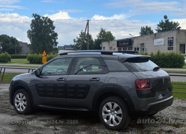 Grey Citroen C4 Cactus 2014 in Parnu, with an engine capacity of 1.20 L and mileage of 187 thousand km for 6490 €, photo 4 on AUTOMOTO.COM.LV