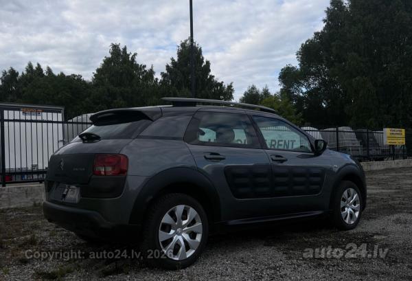 Grey Citroen C4 Cactus 2014 in Parnu, with an engine capacity of 1.20 L and mileage of 187 thousand km for 6490 €, photo 6 on AUTOMOTO.COM.LV