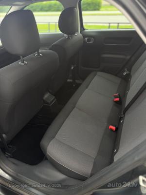 Pelēks Citroen C4 Cactus 2014 Pērnava, ar dzinēja tilpumu 1.20 L un nobraukumu 187 tūkst. km par 6490 €, foto 10 vietnē AUTOMOTO.COM.LV