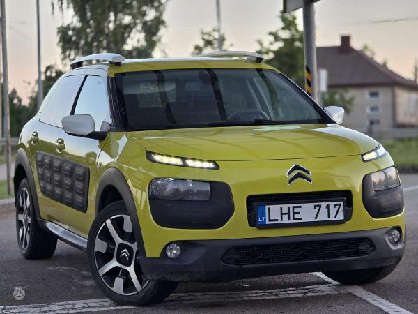 Citroen C4 Cactus 2014 Radviliškis, ar dzinēja tilpumu 1.56 L un nobraukumu 200 tūkst. km par 4250 €, foto 4 vietnē AUTOMOTO.COM.LV