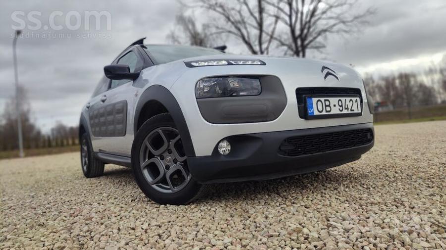 Citroen C4 Cactus 2015 in Jelgava, with an engine capacity of 1.20 L and mileage of 0 thousand km for 8450 €, photo 3 on AUTOMOTO.COM.LV