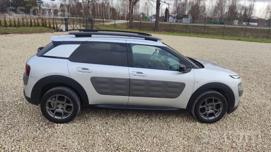 Citroen C4 Cactus 2015 in Jelgava, with an engine capacity of 1.20 L and mileage of 0 thousand km for 8450 €, photo 8 on AUTOMOTO.COM.LV