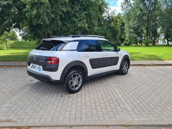 Citroen C4 Cactus 2015 Tauragė, ar dzinēja tilpumu 1.20 L un nobraukumu 167 tūkst. km par 4600 €, foto 7 vietnē AUTOMOTO.COM.LV